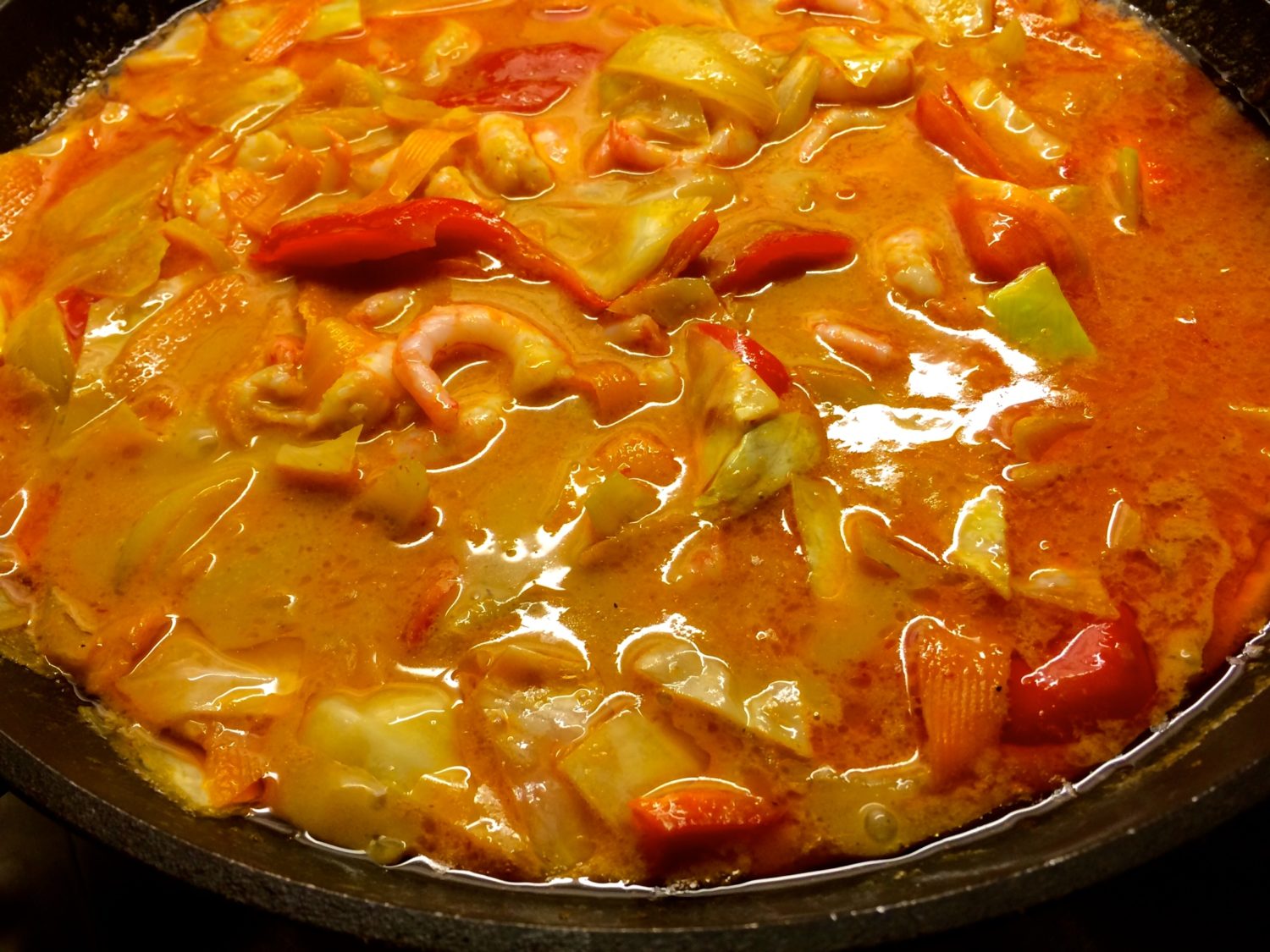 Veckans recept: Röd curry med räkor - SENSES