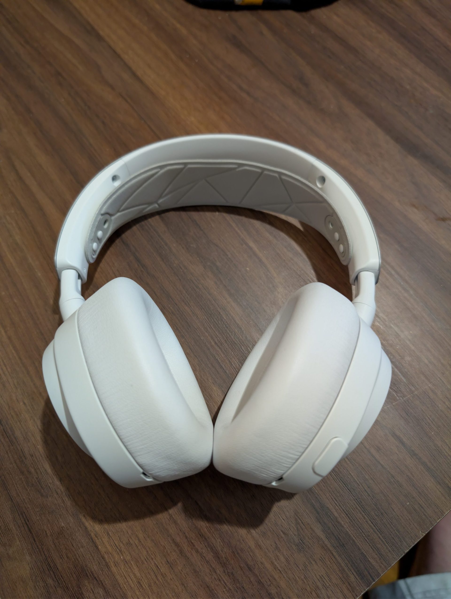 Test: SteelSeries - Arctis Nova Pro Wireless - SENSES