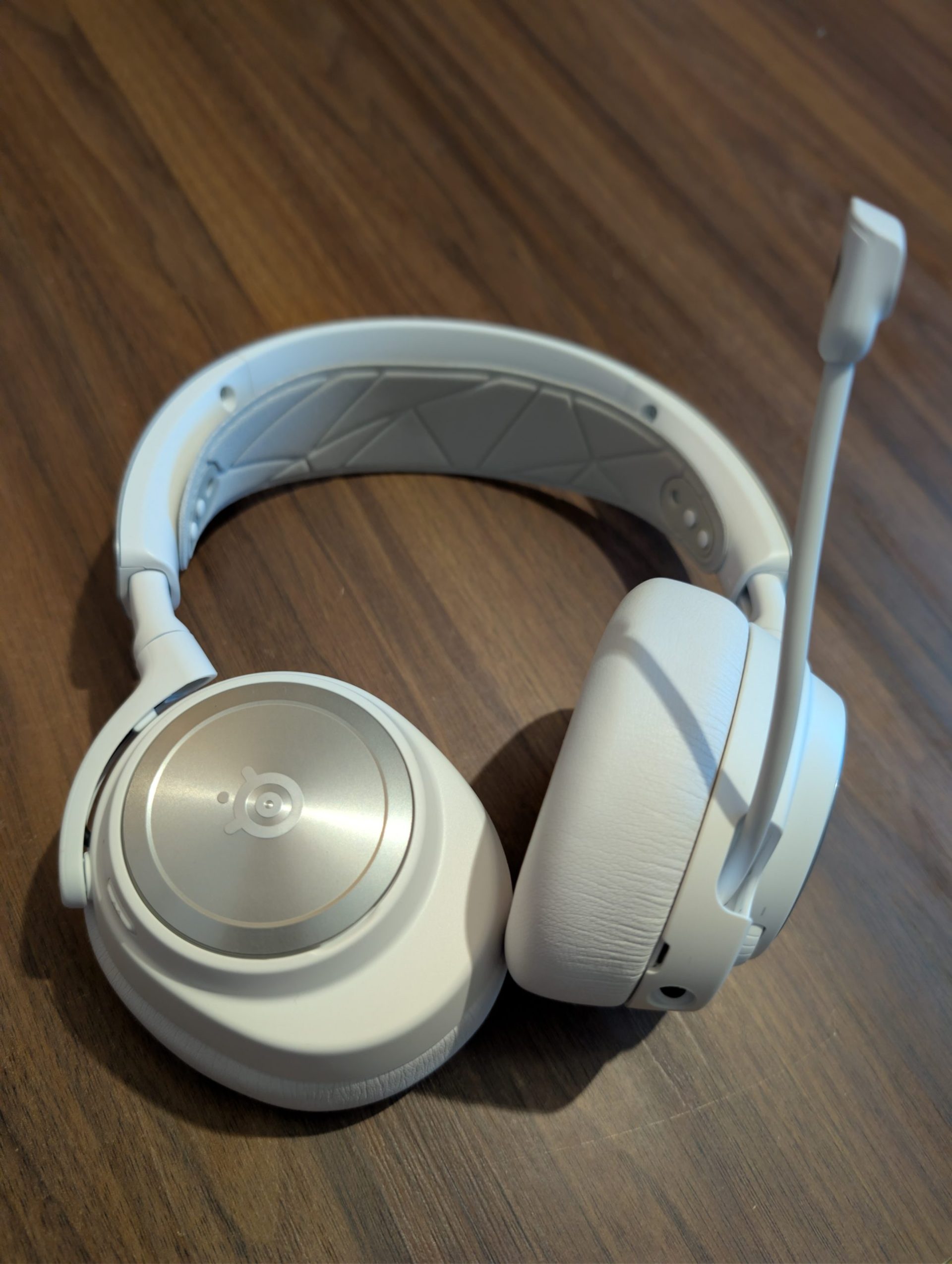 Test: SteelSeries - Arctis Nova Pro Wireless - SENSES